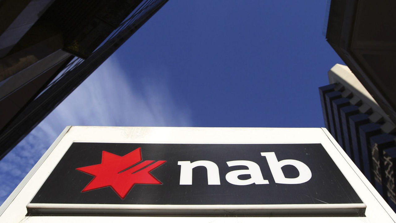 NAB reduces interest rates on business loans